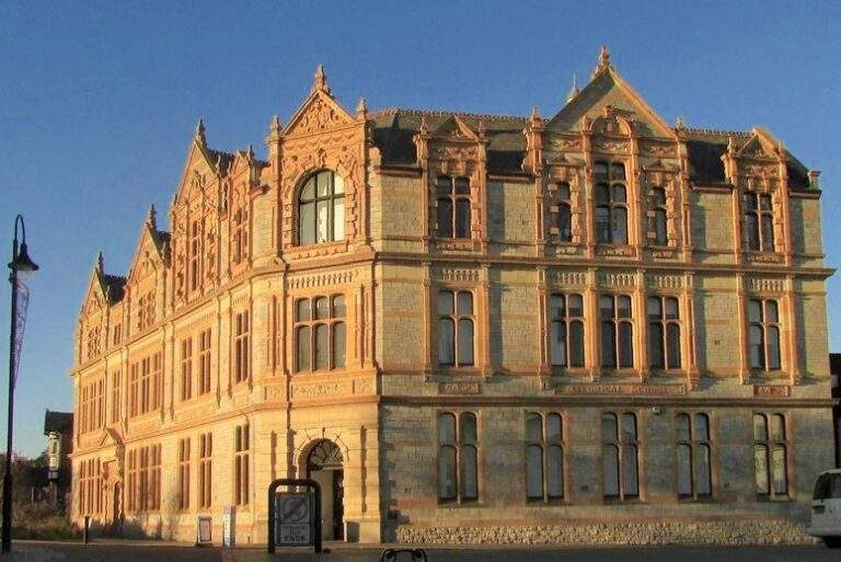 Passmore Edwards Centre – Newton Abbot – The last library - Kowethas ...