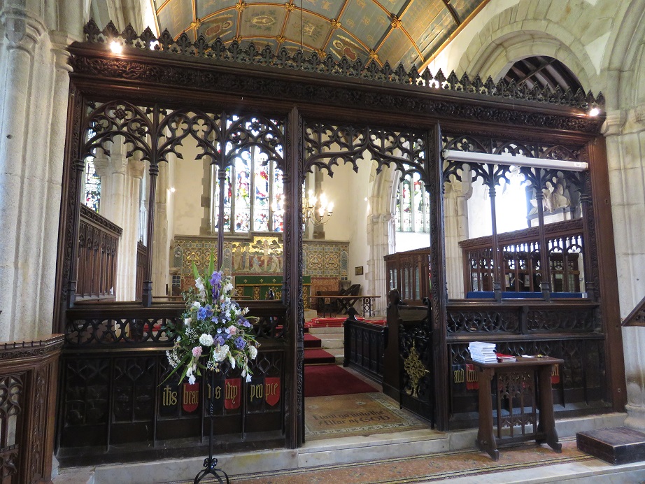 Screen and Alter Probus Church - Kowethas Ertach Kernow