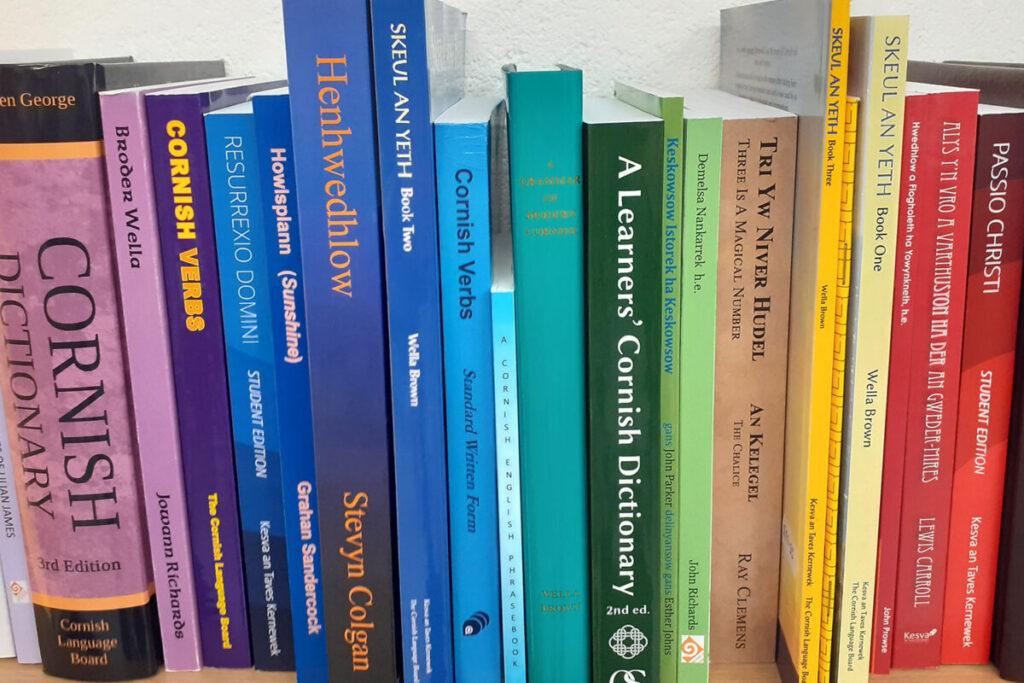 Ertach Kernow – Kernewek, the Celtic language of Cornwall